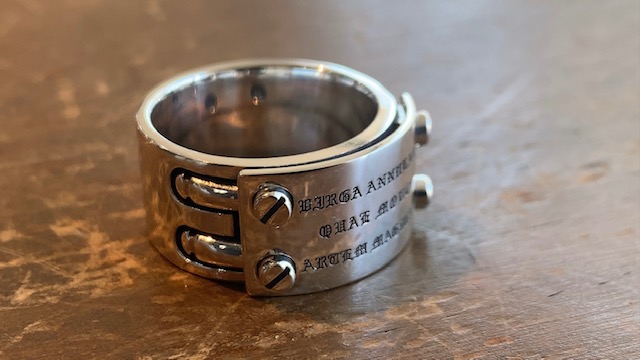 【指輪の文字彫り】ねぎま！で使われたカスタムリング – シルバーアクセサリー / Dr MONROE【ドクターモンロー】公式サイト